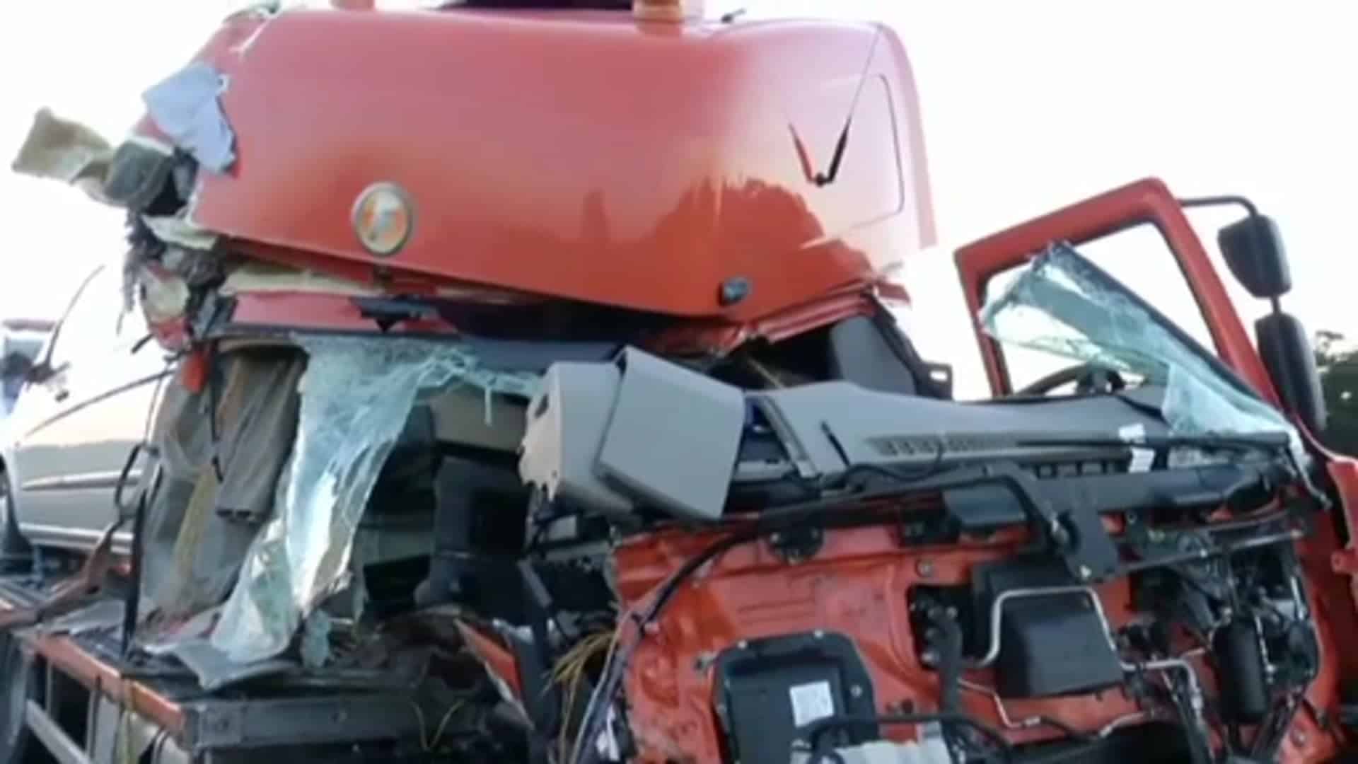 Unfall auf der A30: Probleme mit Rettungsgasse – ems TV