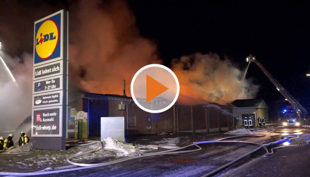 Meterhohe Flammen: Lidl in Aurich brennt ab – ems TV